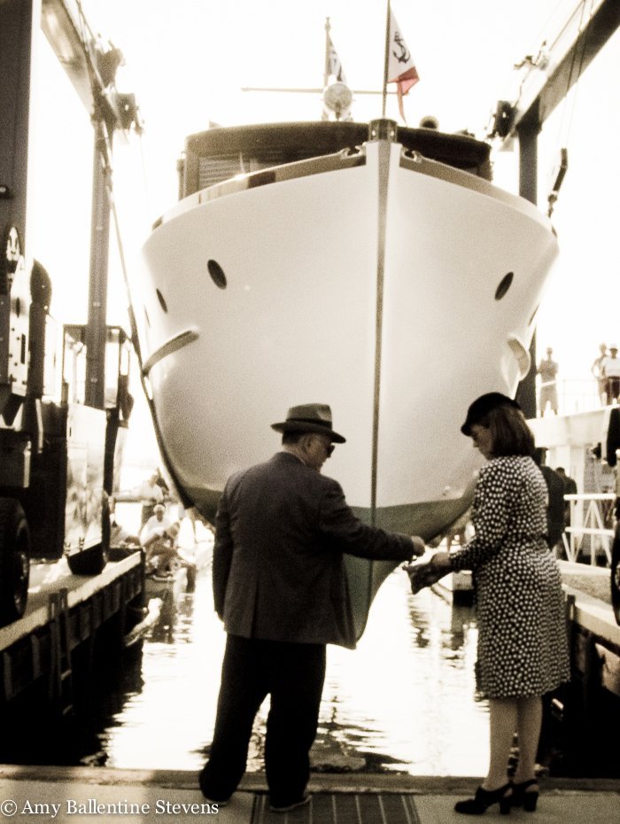 ARIEL II • 46' Power Cruiser Restoration